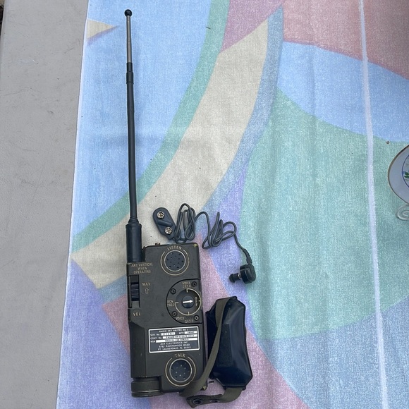 Other | Vintage Military Hand Radio With Ear Piece 194s | Poshmark